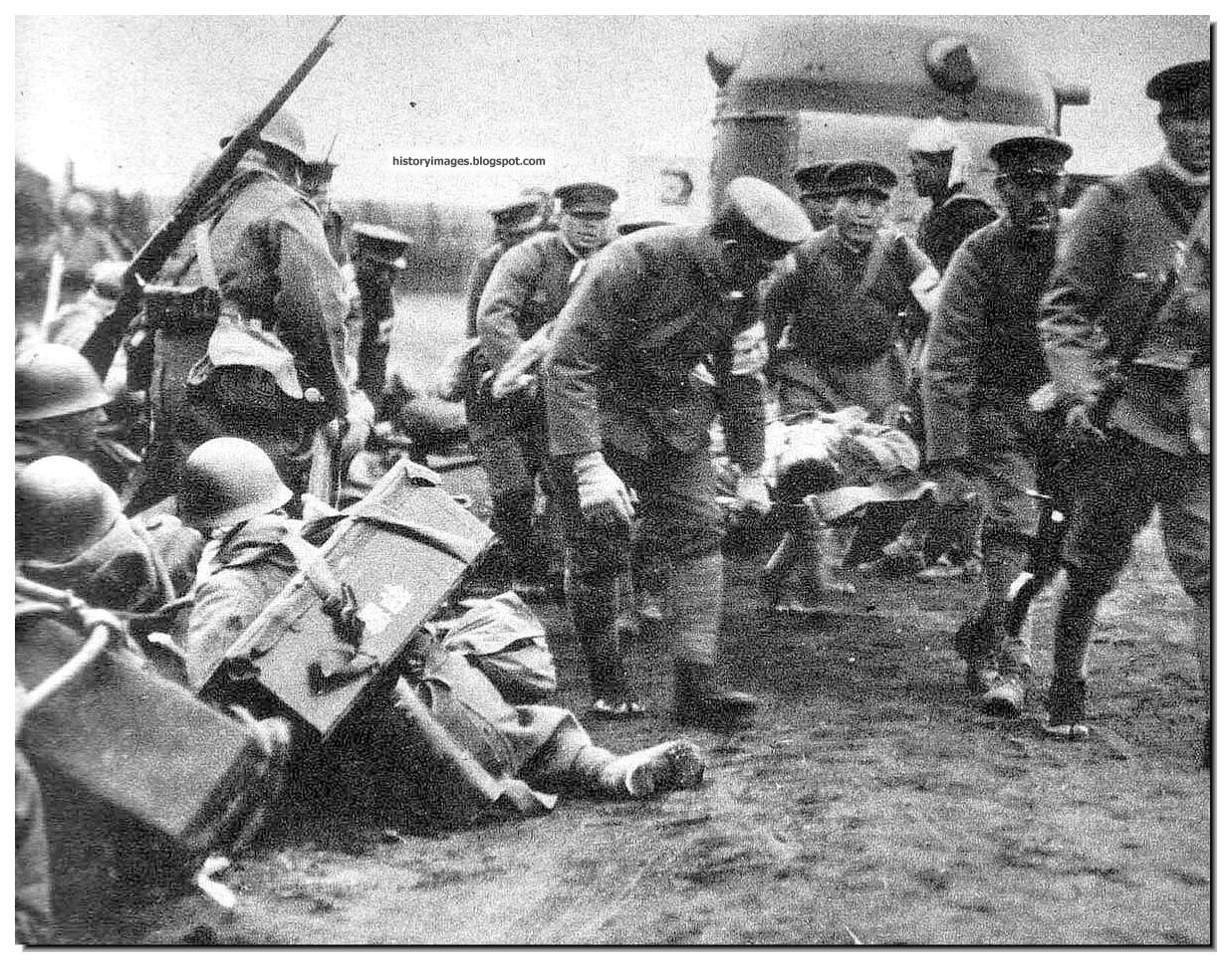 HISTORY IN IMAGES: Pictures Of War, History , WW2: Japanese Invasion Of ...