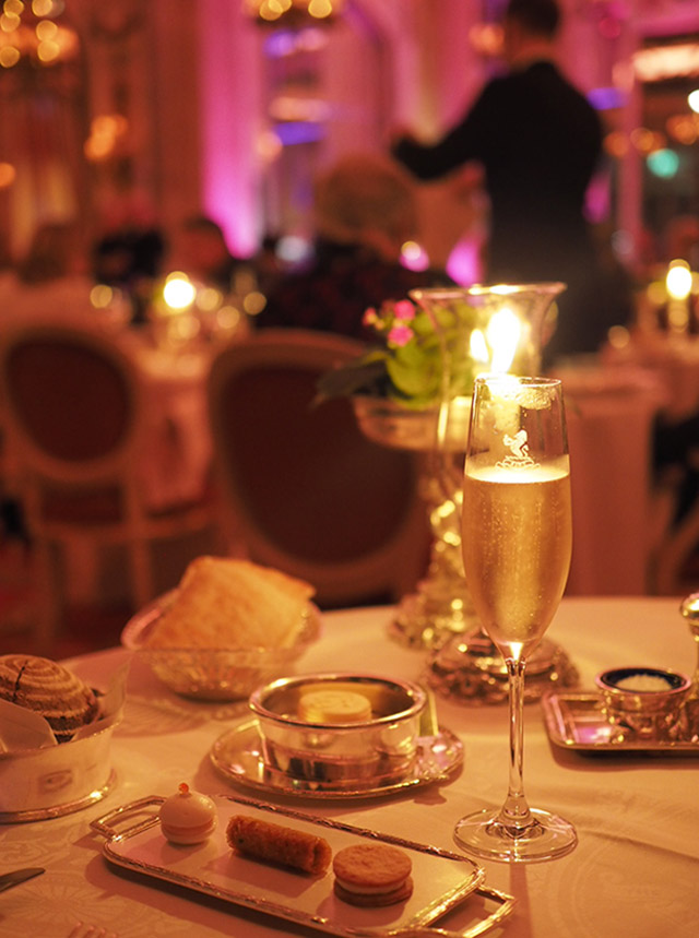 Live at The Ritz: The best date night in London? – Emily Jane Johnston