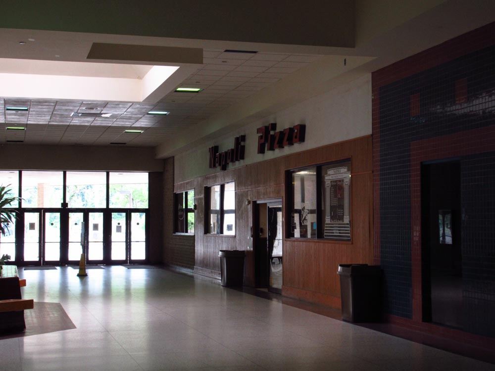 Sky City: Retail History: Warren Mall: Warren, PA