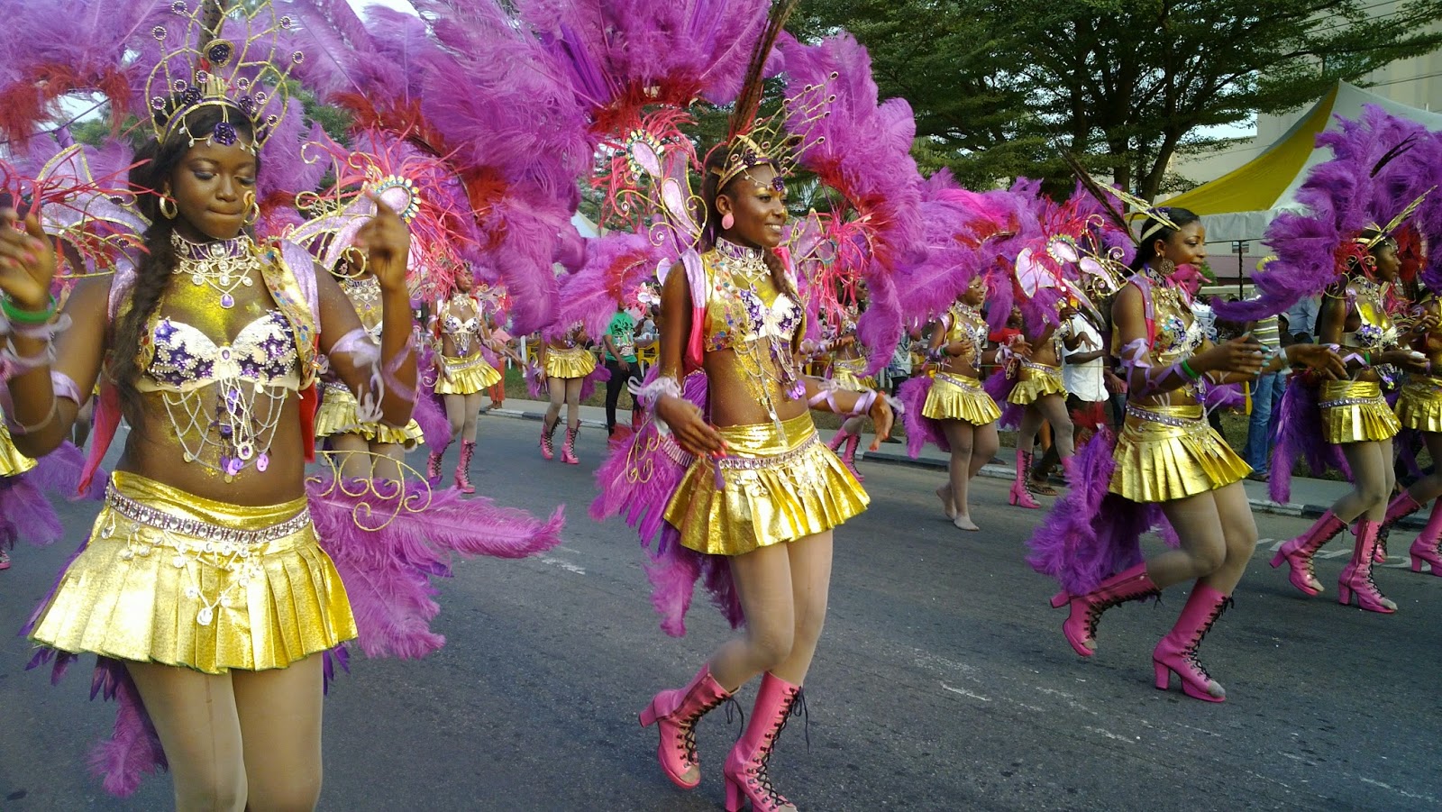Calabar Festival kicks off with cultural parade | Nigerian News, Latest ...