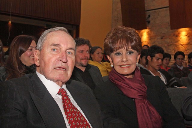 NOTICIAS Y EFEMERIDES MUSICALES Y DEL CINE: HACE 3 AÑOS, MUERE LIZARDO ...