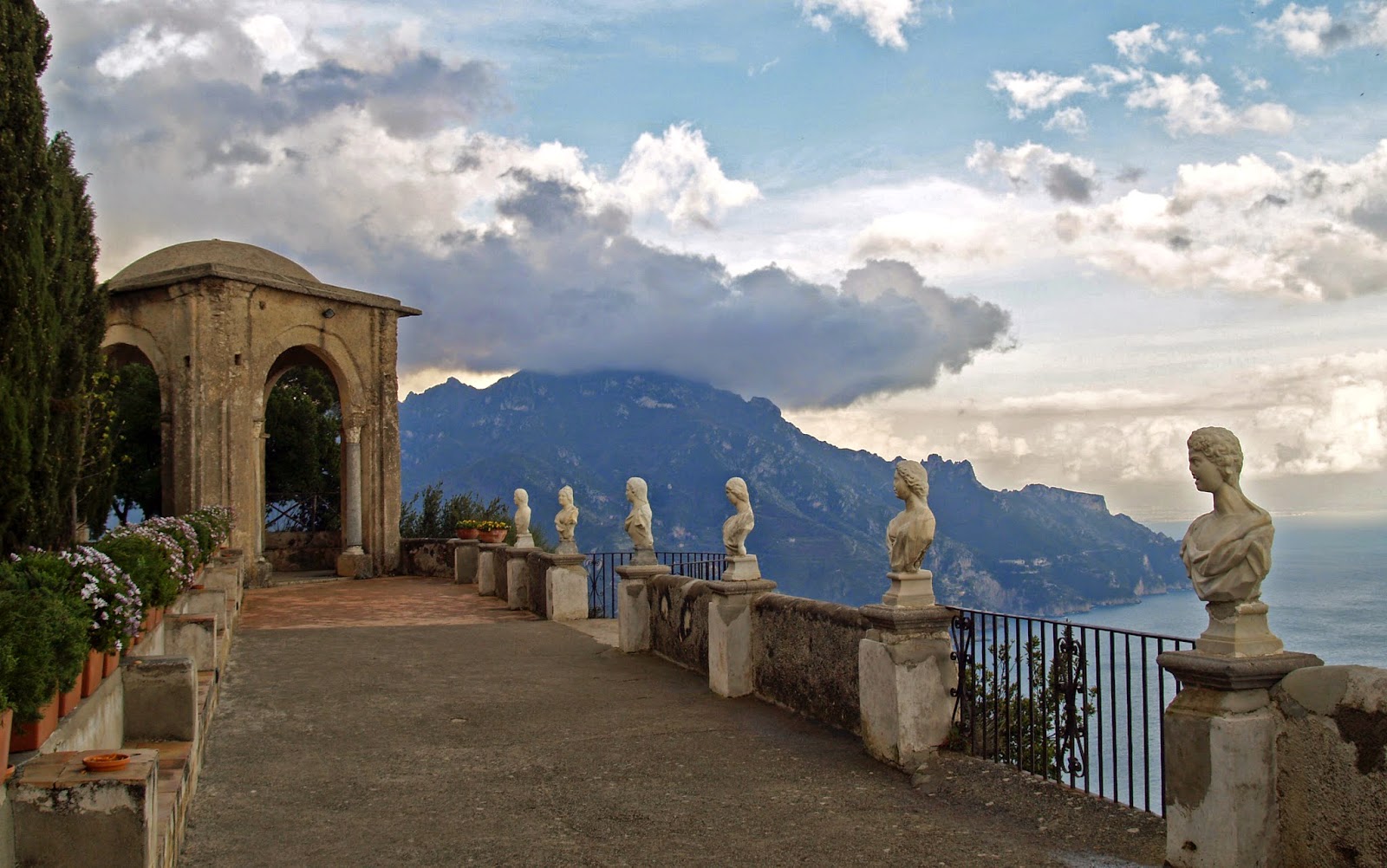 La Terrazza dell'Infinito a Ravello | Composicions de lloc