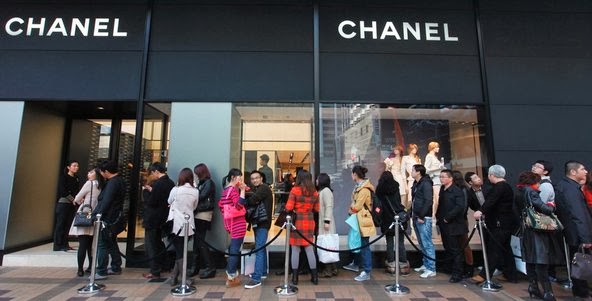 CHANEL : Ch. 8 - Segmenting and Targeting Markets