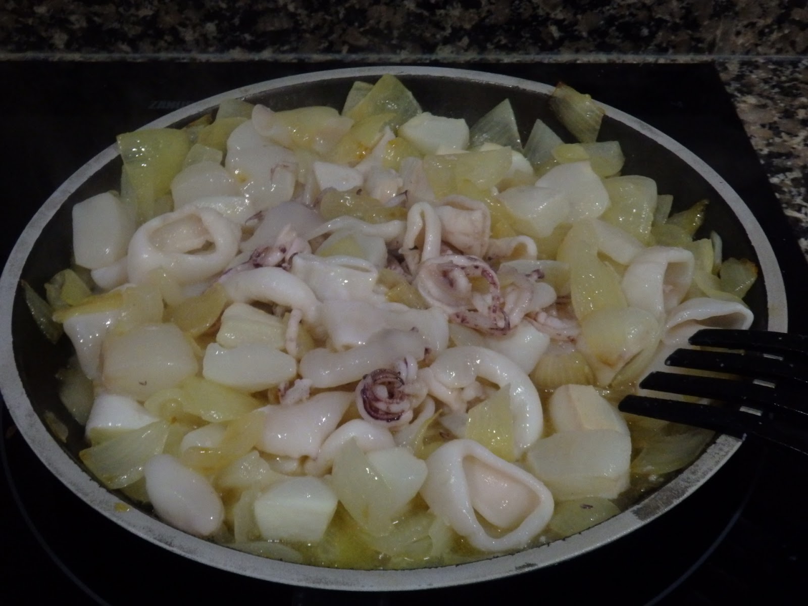 OSUKAA IS COOKING: CALAMARES Y CHOCO CON CEBOLLA Y SAKE / SQUIDS AND ...