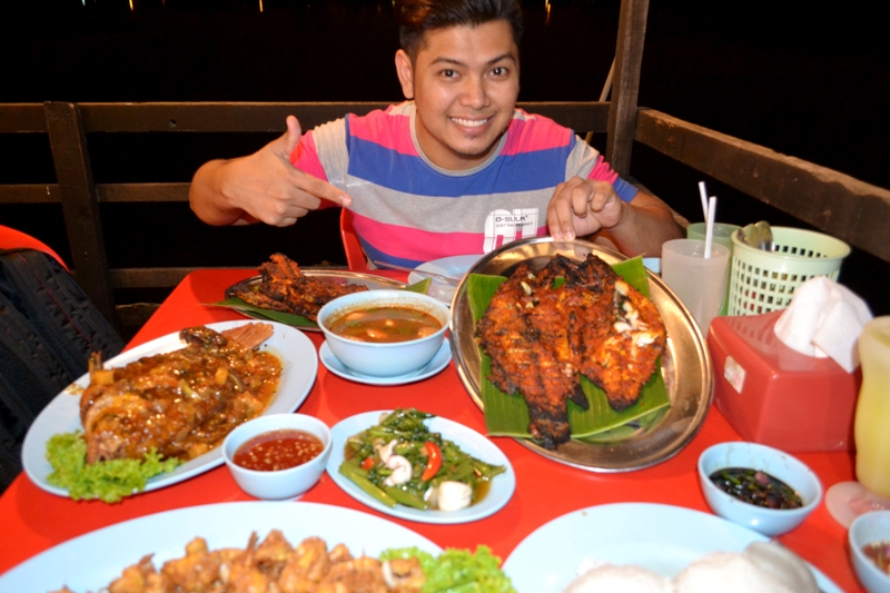 AKU JALAN AKU MAKAN: RESTORAN TASIK IDAMAN