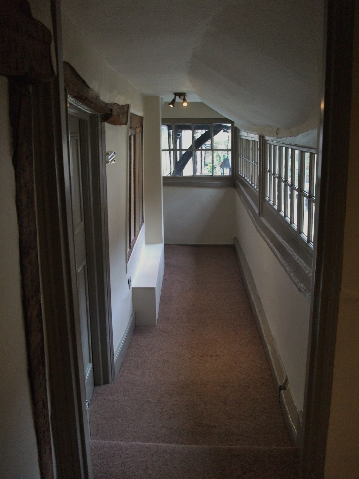 Ghost Blooms: THE HAUNTED STAIRCASE AT OUNDLE