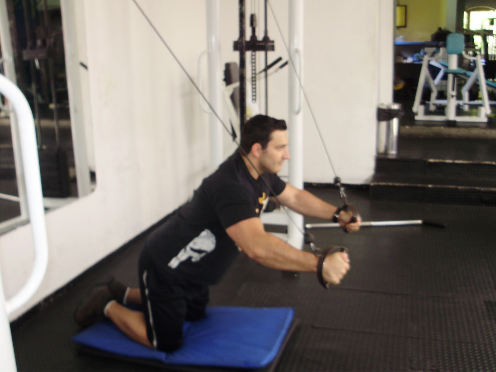 músculos de pedra: Peitoral no Cross Over