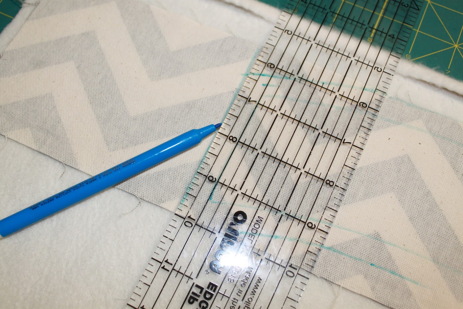 thatssewnina: DIY Coffee Collar