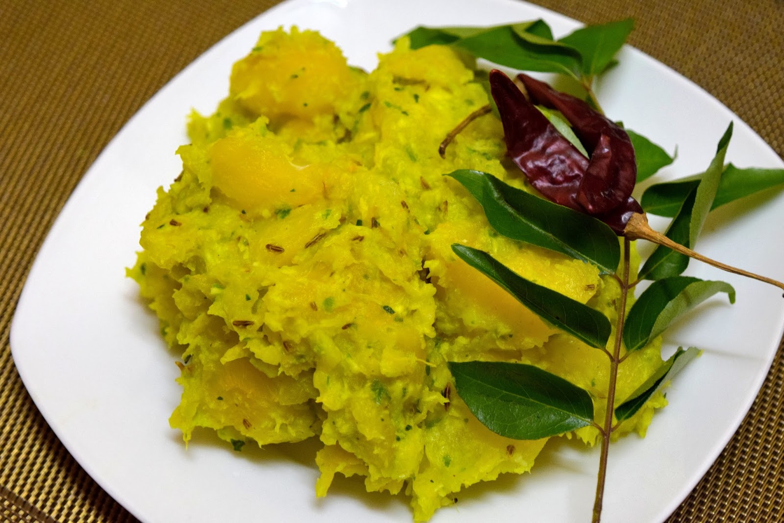 Kappa Kuzhachathu/ Steamed seasoned Tapioca | Eggs & Kettles