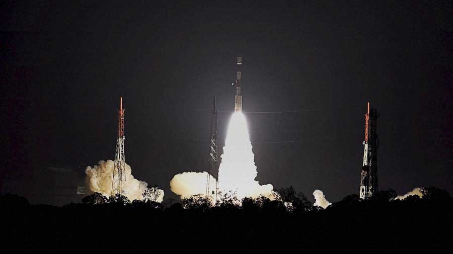 Orbiter.ch Space News: PSLV Successfully Launches Six Satellites from ...