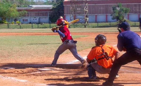 Papo Duarte. ..con el deporte de Mayarí, la provincia, Cuba y el Mundo ...