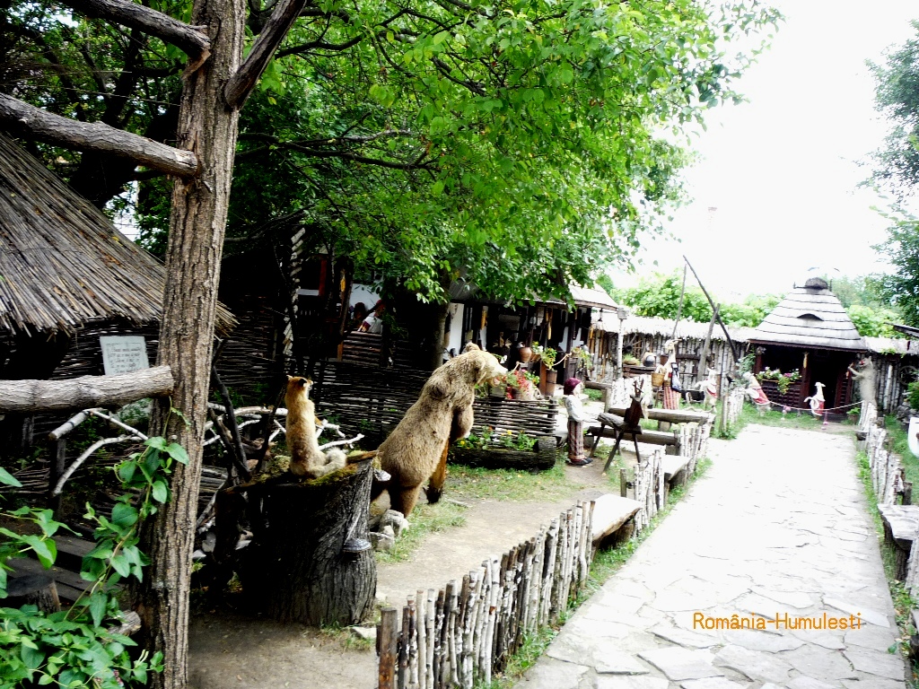 rulotistul-hoinar.blogspot.com: Parcul Tematic Ion Creanga-Humulesti