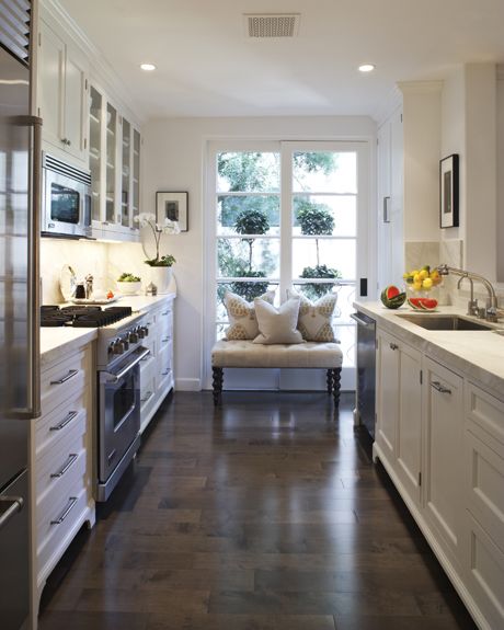 Eye For Design: Create A Lovely Galley Kitchen