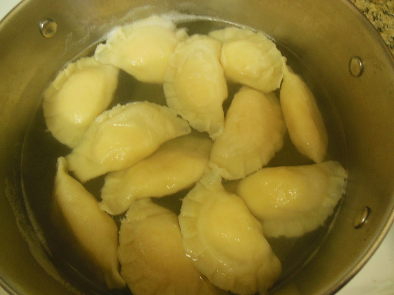 Ready In 5 Shots...: Perogies (Pyrohy / Vereniki )...by Jack Burkart