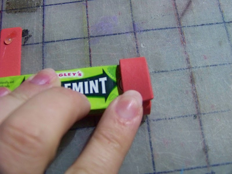 How to make a Football Gum Head Party Favor