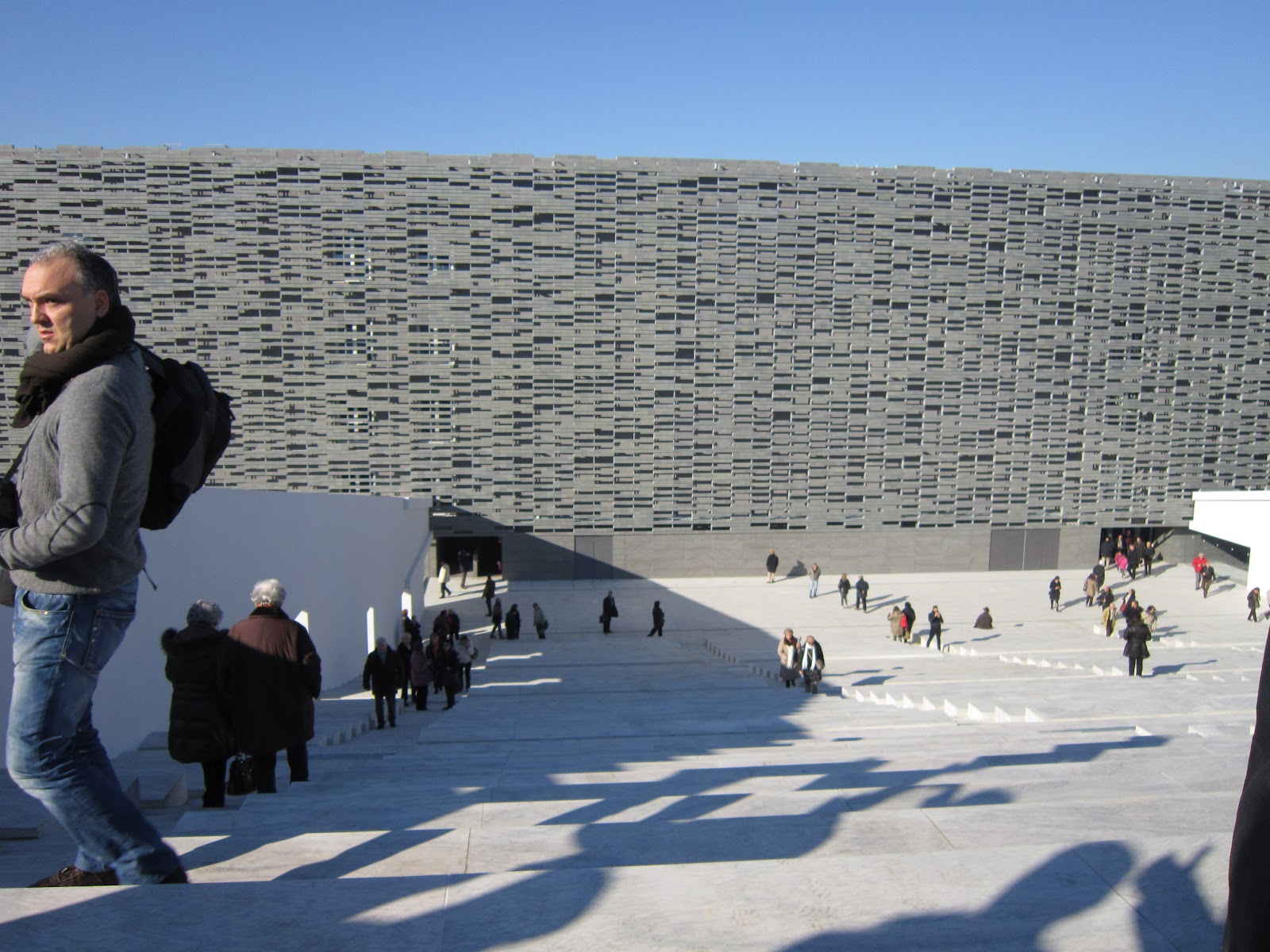 Un Cuore Scalzo - My Adventures in Italy: Il Nuovo Teatro dell'Opera di ...