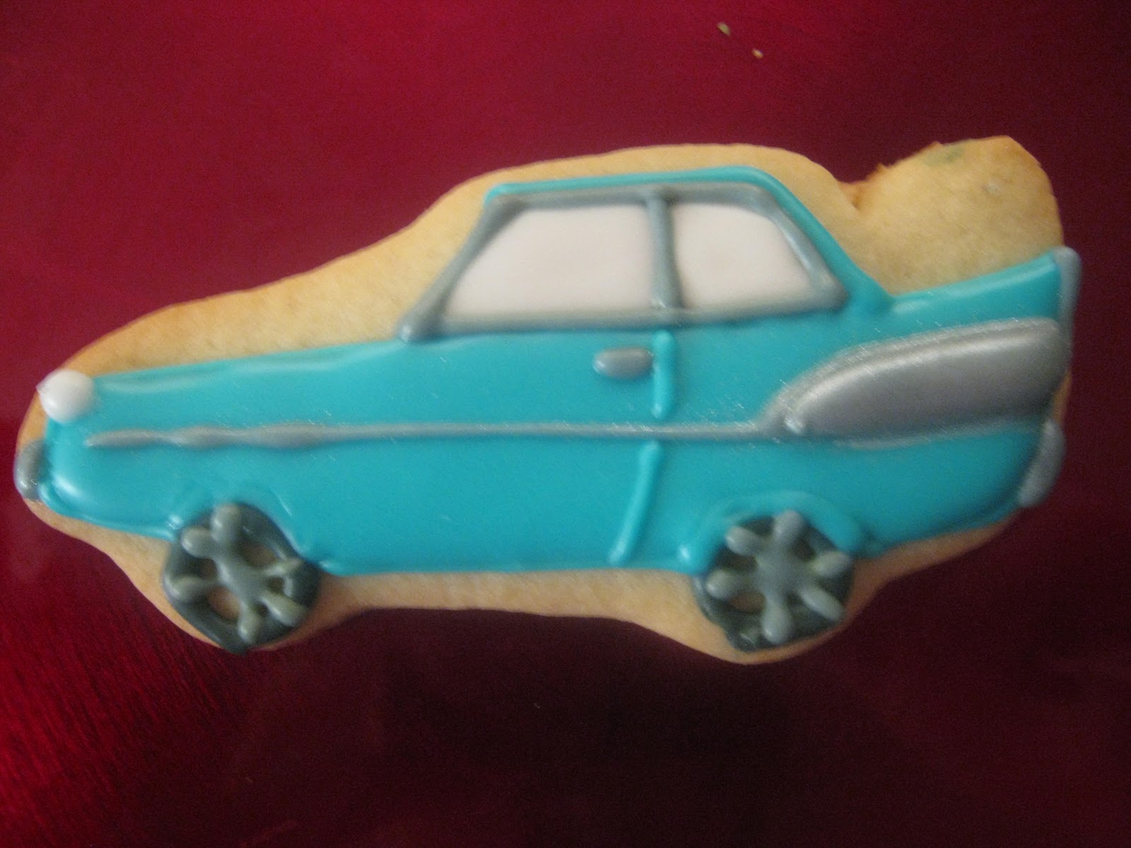 Decorated Delectables: Vroom Vroom! Classic Car Cookies