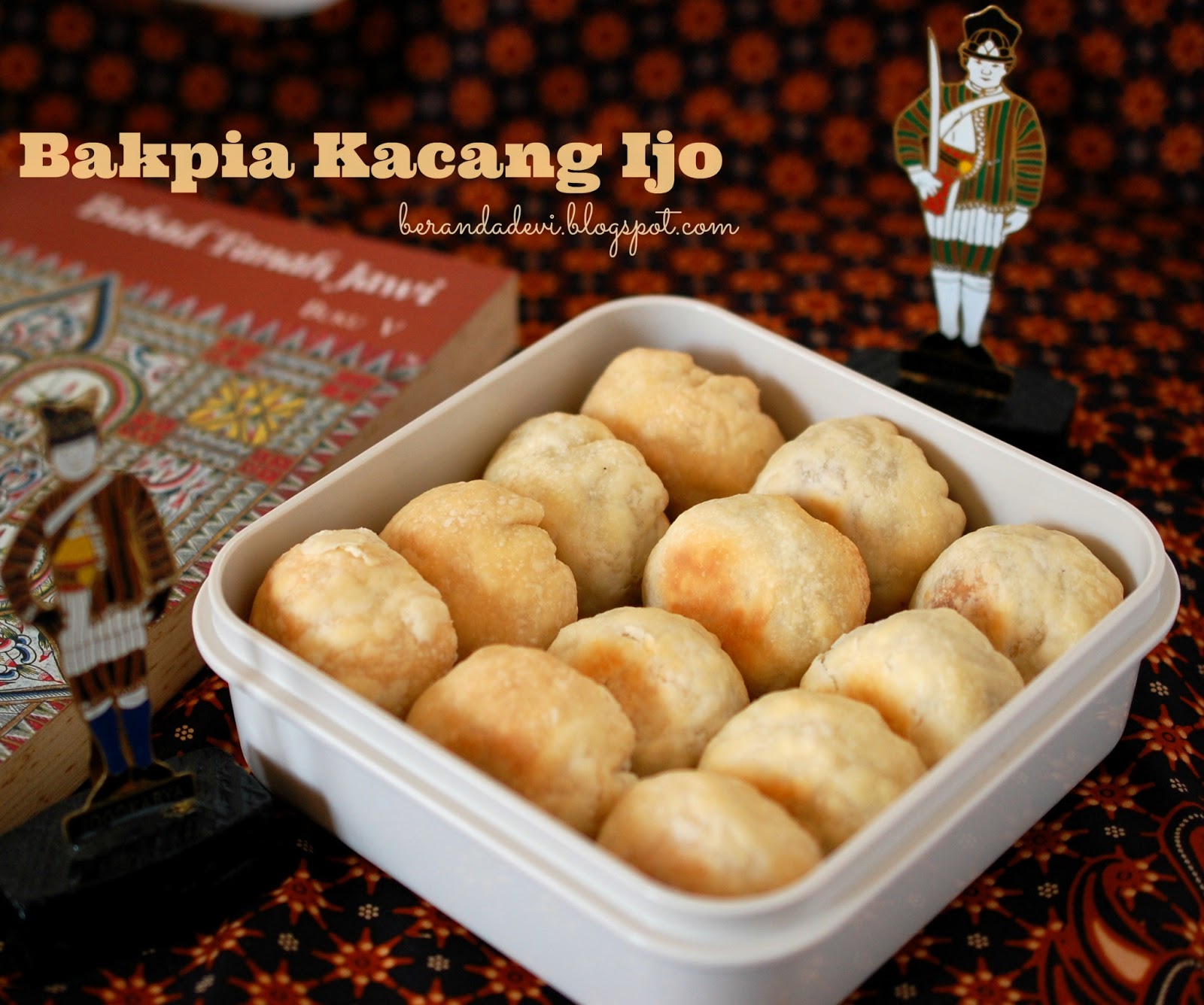 Beranda Devi: [MasBar Juni] Bakpia Kacang ijo