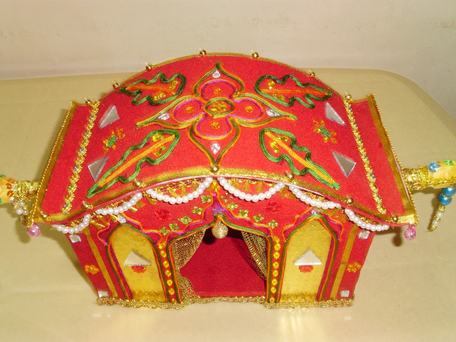 Mayur Arts and Crafts : Palki