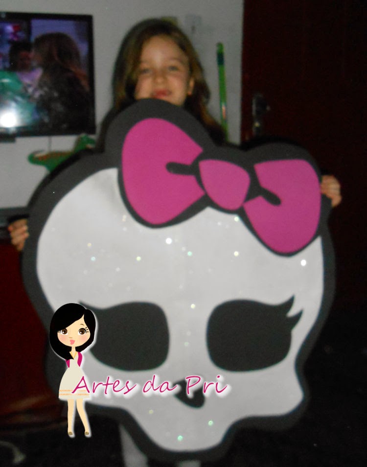 Artes da Pri: Big Caveira Monster High