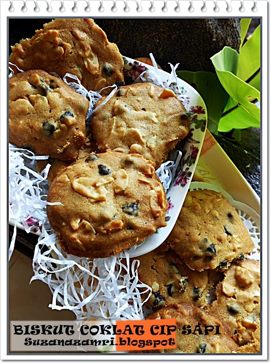 ..Cooking with soul.....: BISKUT COKLAT CHIP SAPI