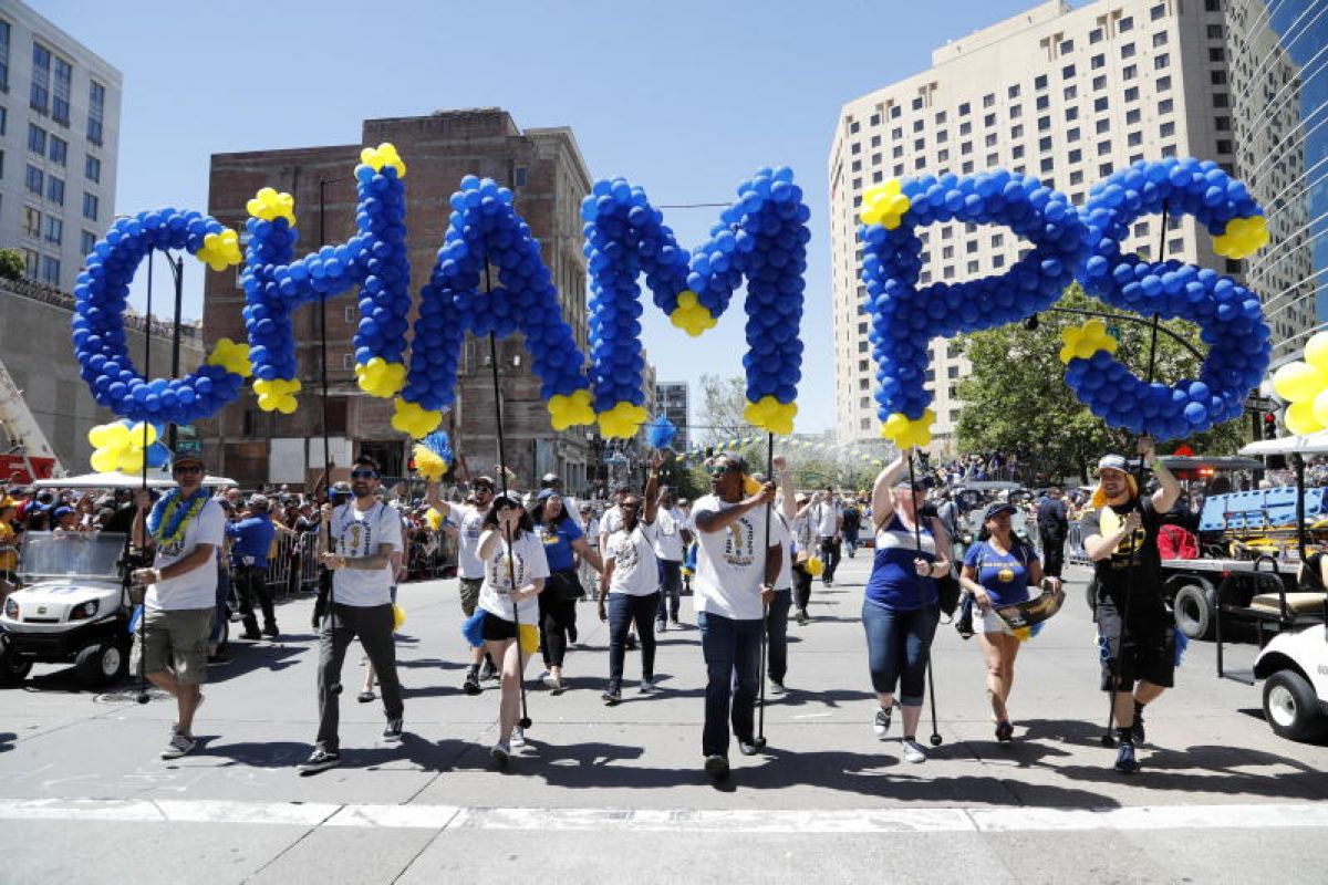 Photos: Golden State Warriors Championship Parade - Brand Icon Image ...