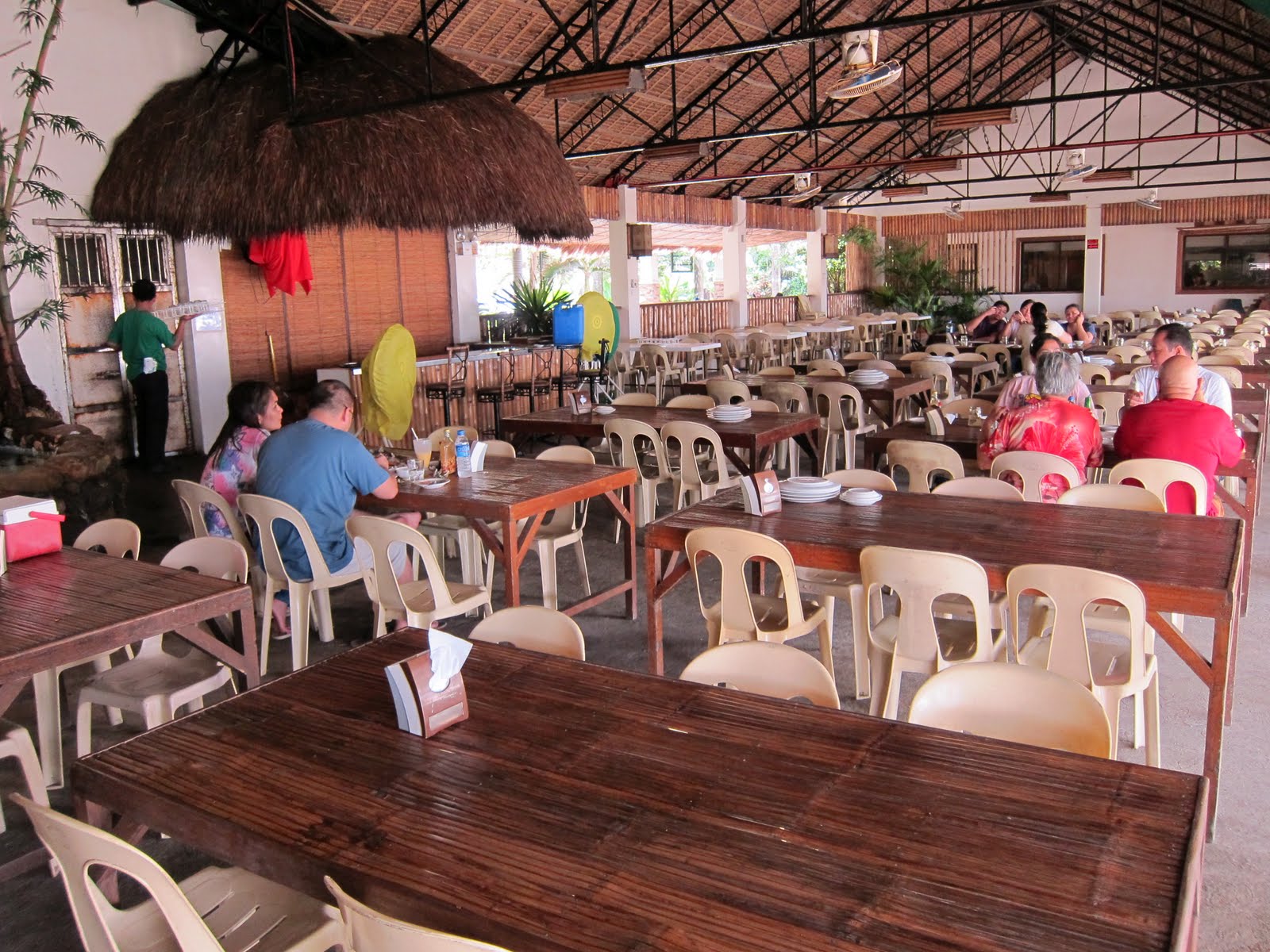 Iloilo City: Seafood-Loving at Breakthrough Restaurant | Glich's Life