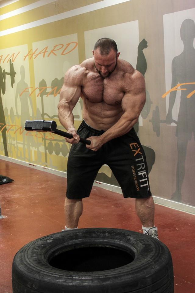 Muscle Bear Hairy: Peter Brezna