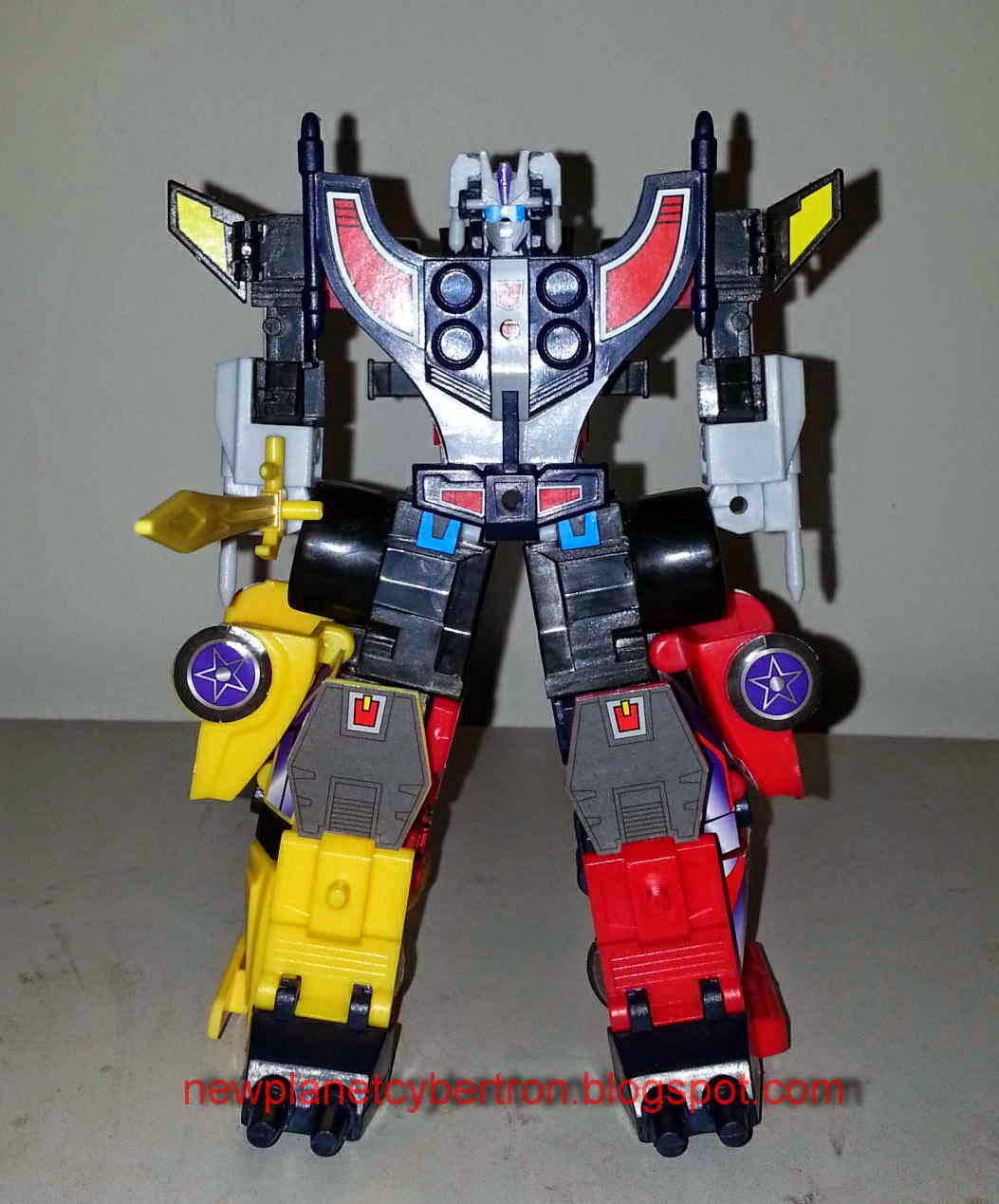 New Planet Cybertron: Transformers Review: Road Caesar (Kabaya)