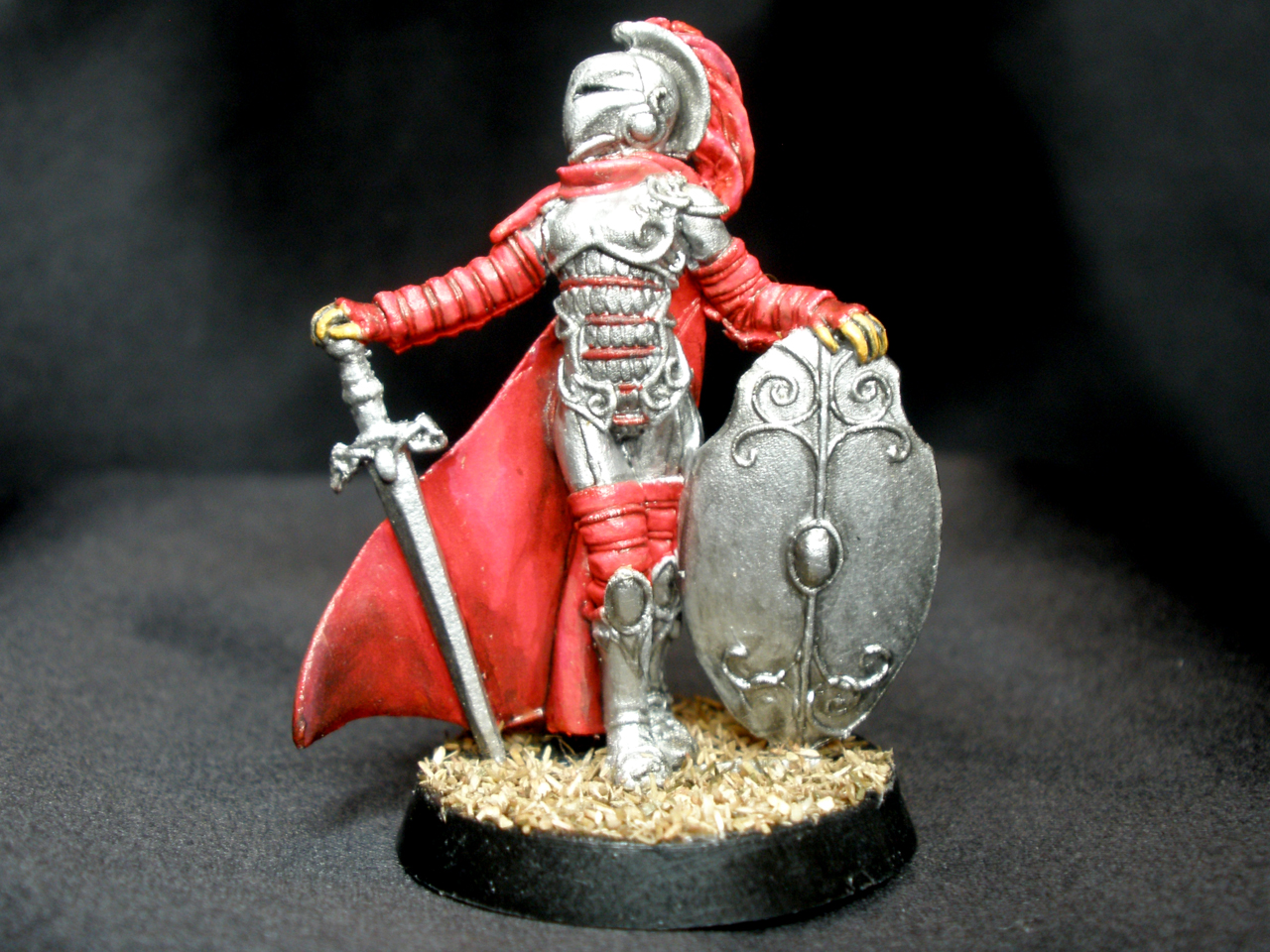 Miniatures - Μινιατουρες: Gray Maiden Female Paladin - Ιερή Πολεμήστρια