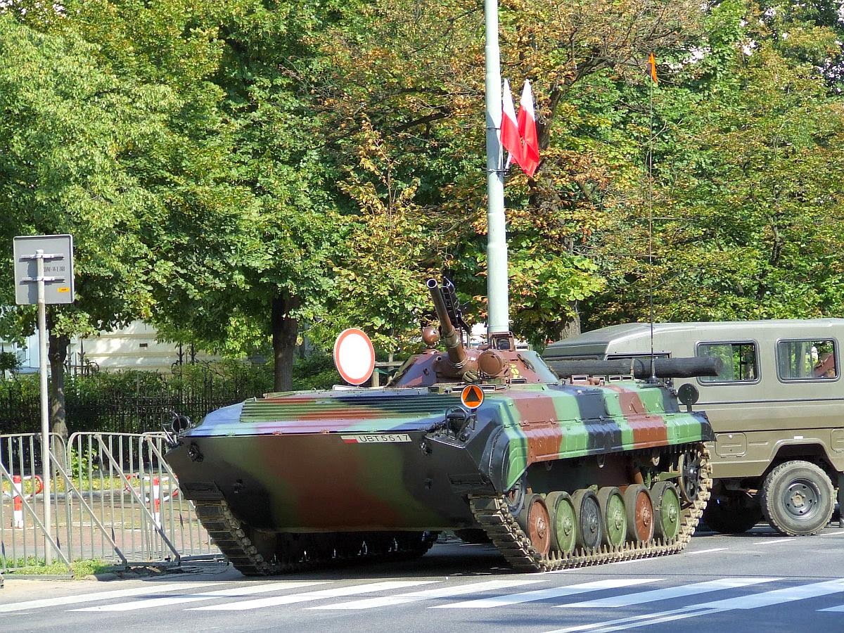 Wyposażenie Wojska Polskiego: BMP-1