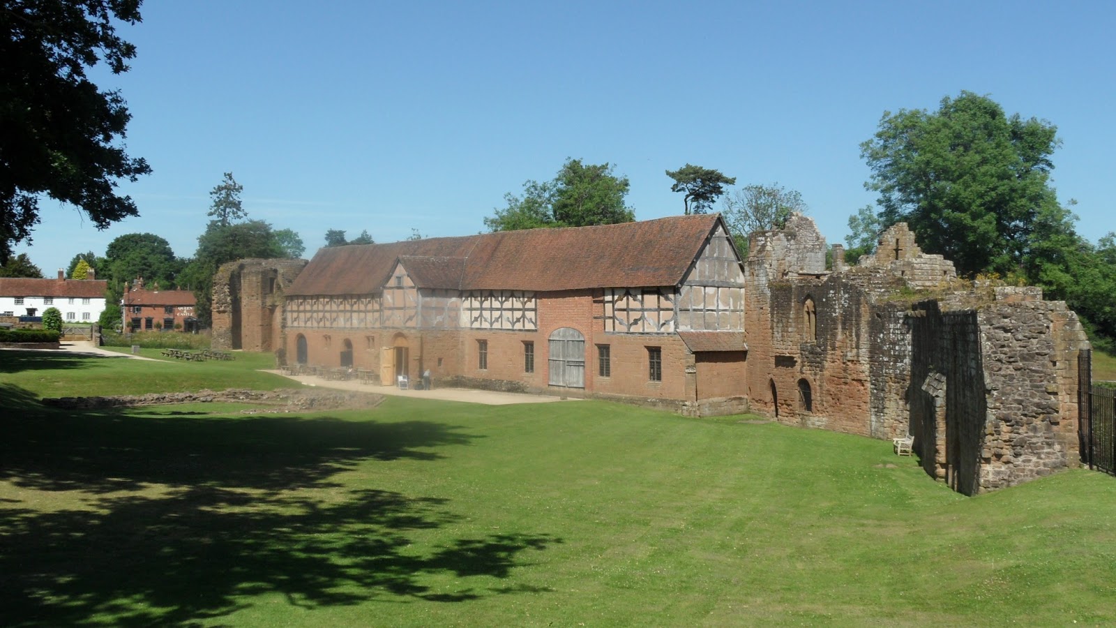 Ken and Jan visit Great Britain: Day 12- Coventry, Castles, and Cotswolds