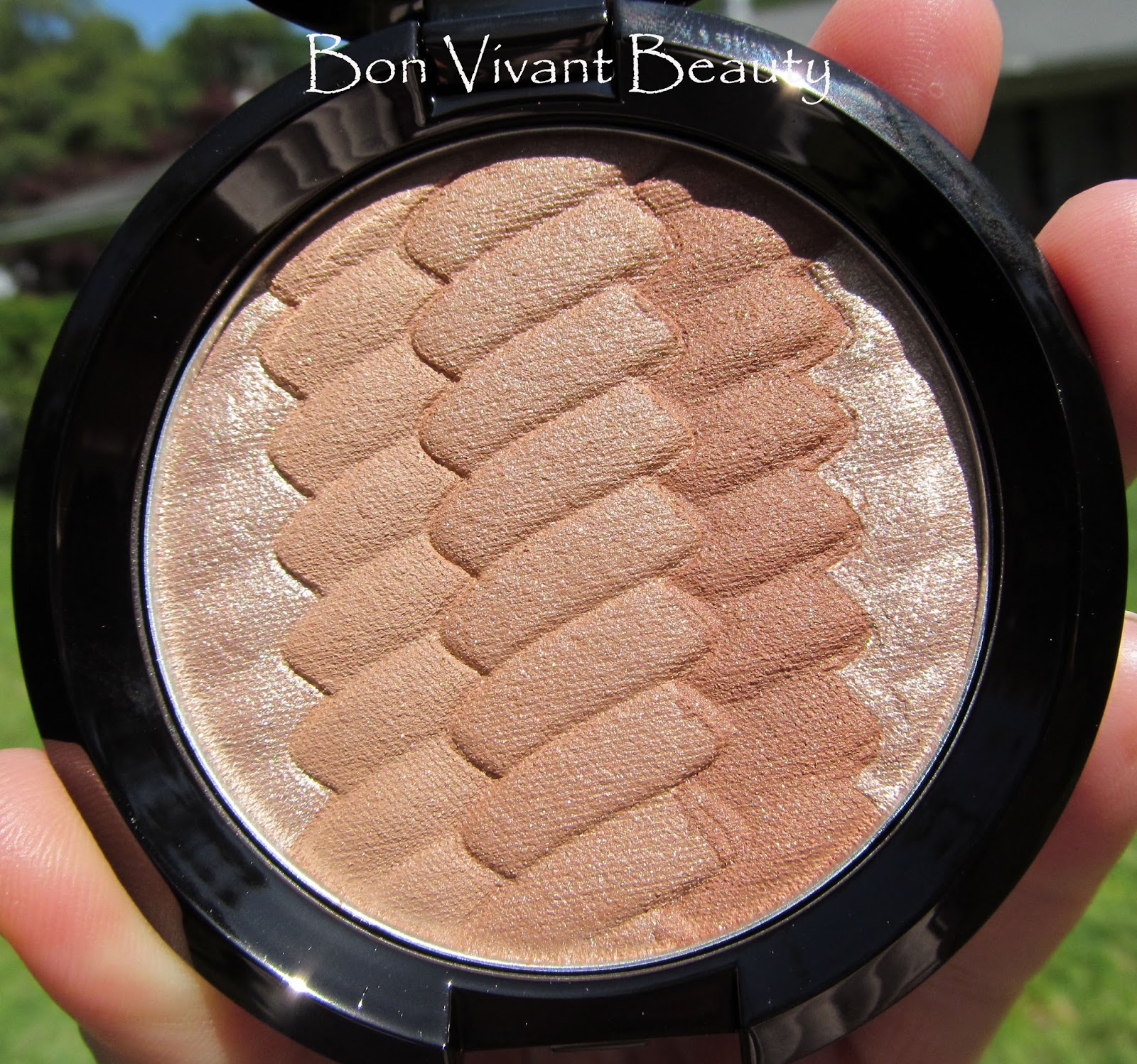 Bon Vivant Beauty: Gradient Sunlit Bronzer in Sunrise Waves by BECCA