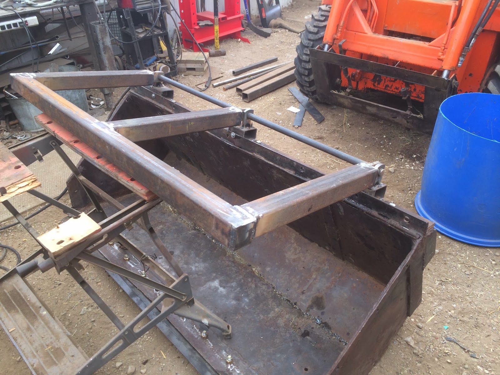 Living Sky Ranch: Grapple fork project