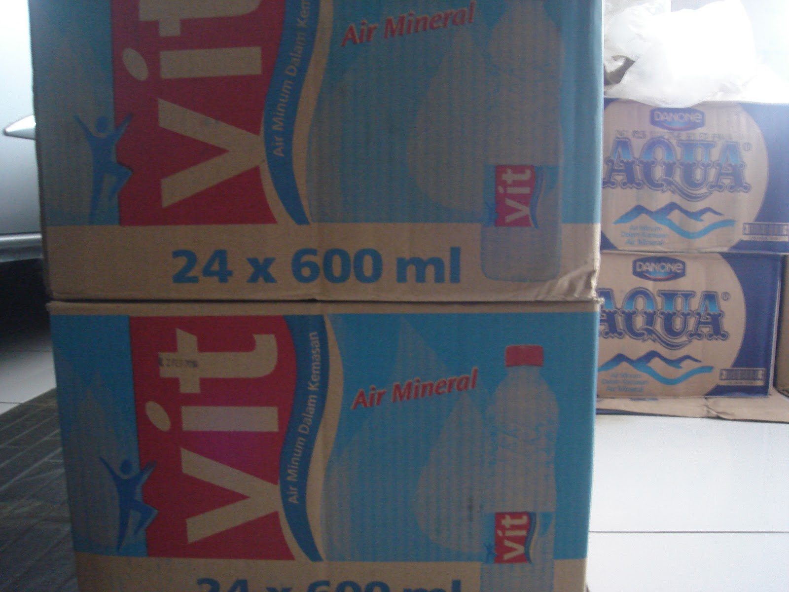aqua home service baskoro: VIT 600 ml