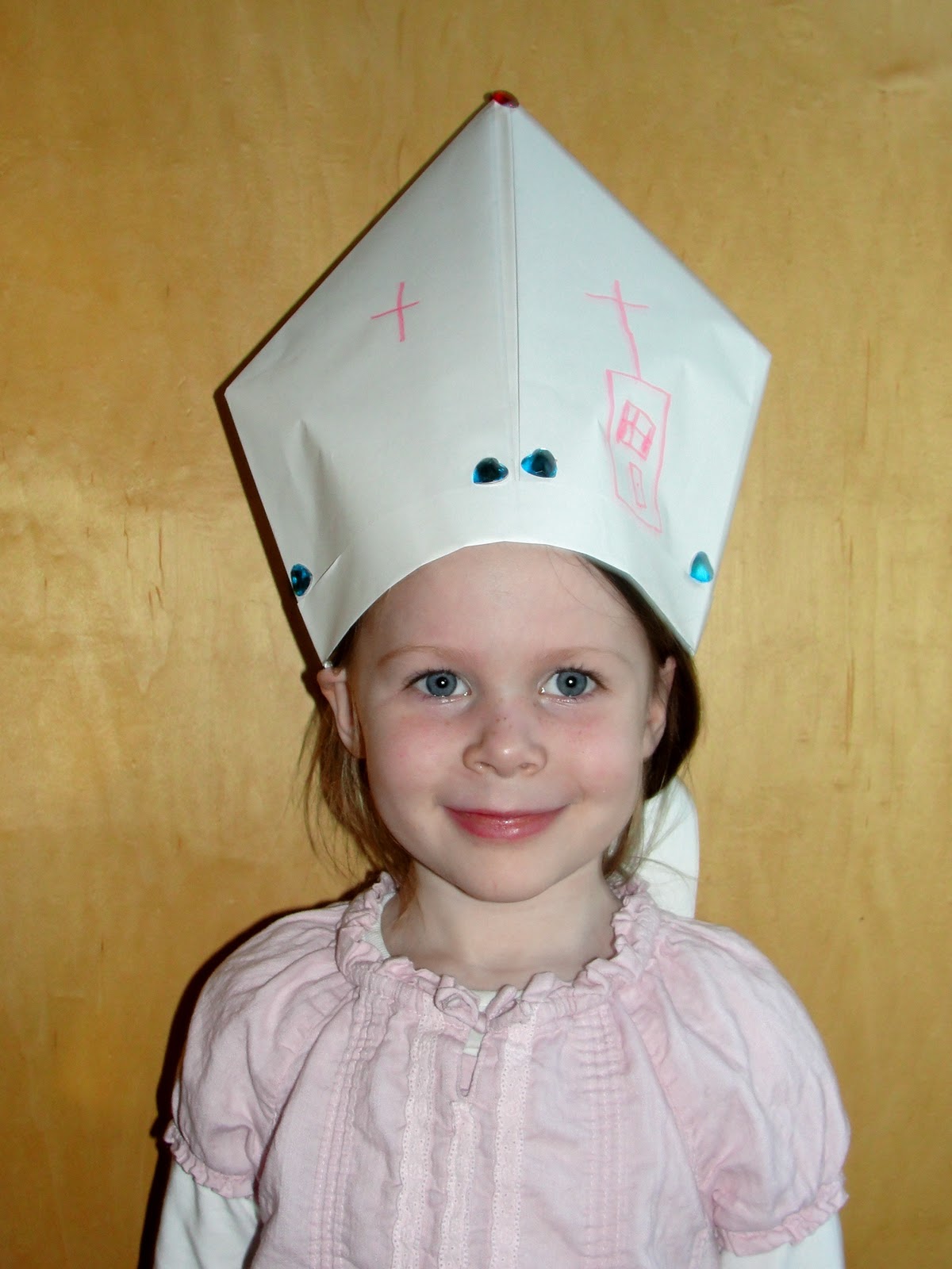 How To Make A Pope Hat Out Of Paper