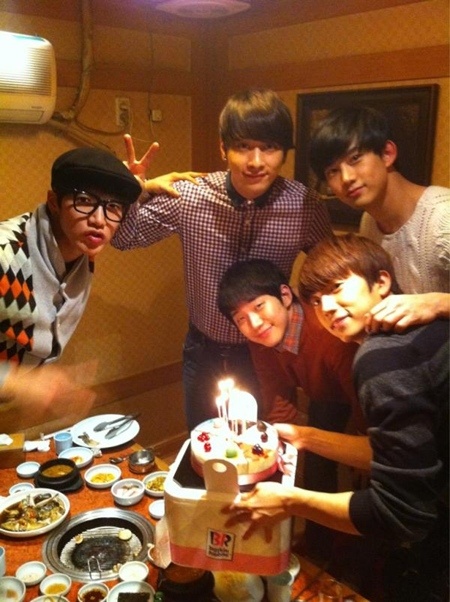 Grupos Asiaticos... mejor dicho los mas lindos OPPAS.!!: Junsu de 2PM celebra su cumpleaños sin ...