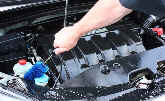 How to clean your car's engine? | Carsfresh