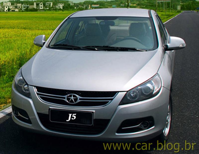 Novo Jac J5 Sedã: motor 1.5 e preço a partir de R$ 52.000 reais