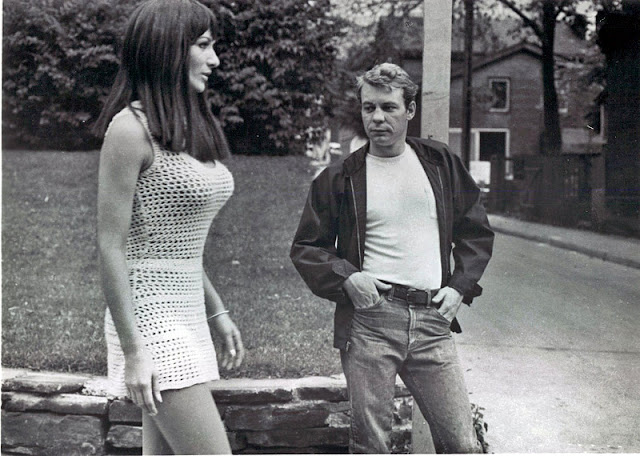 49 Old Photos of Men Staring at Women in the Past ~ Vintage Everyday