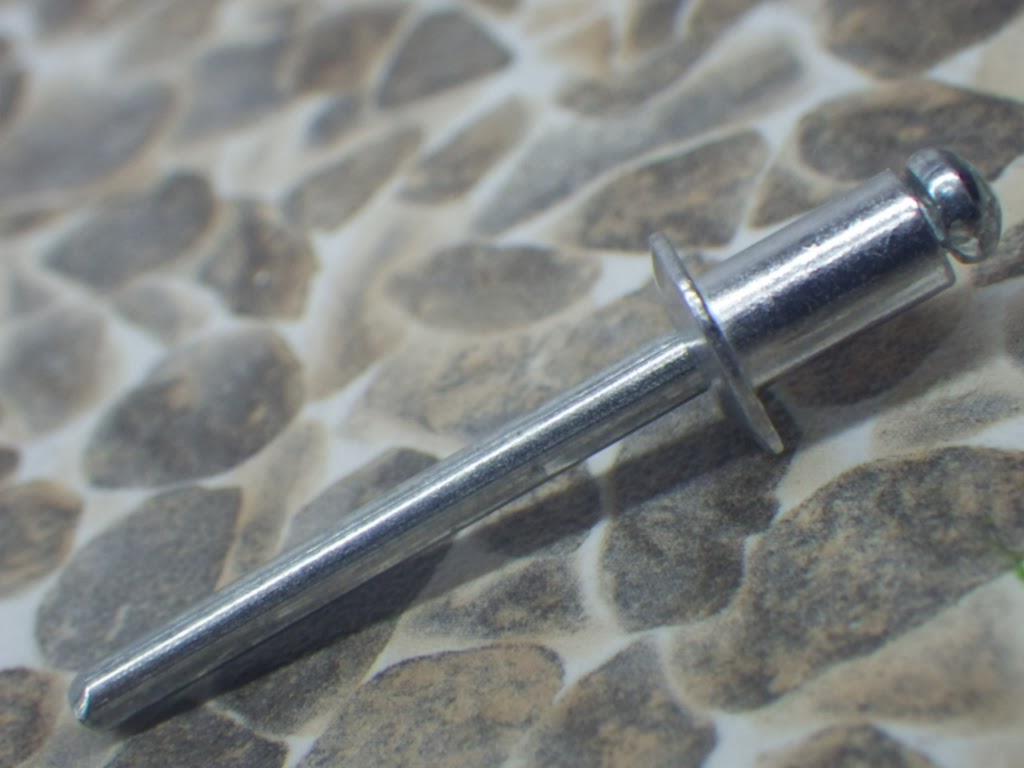 meserias in bricolaj: asamblarea cu pop nituri