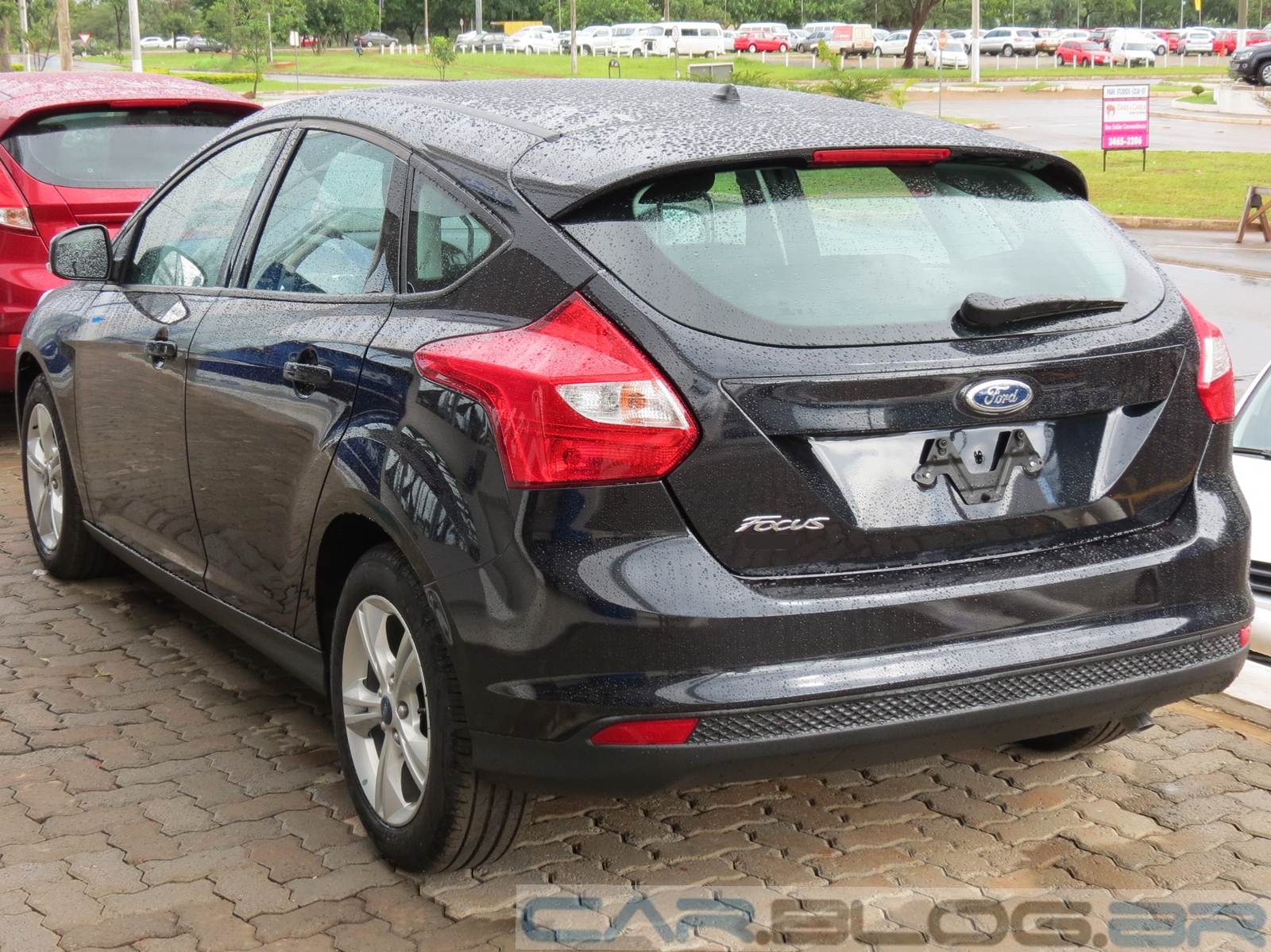 Focus Hatch SE 2.0 AT: fotos, consumo e especificações | CAR.BLOG.BR