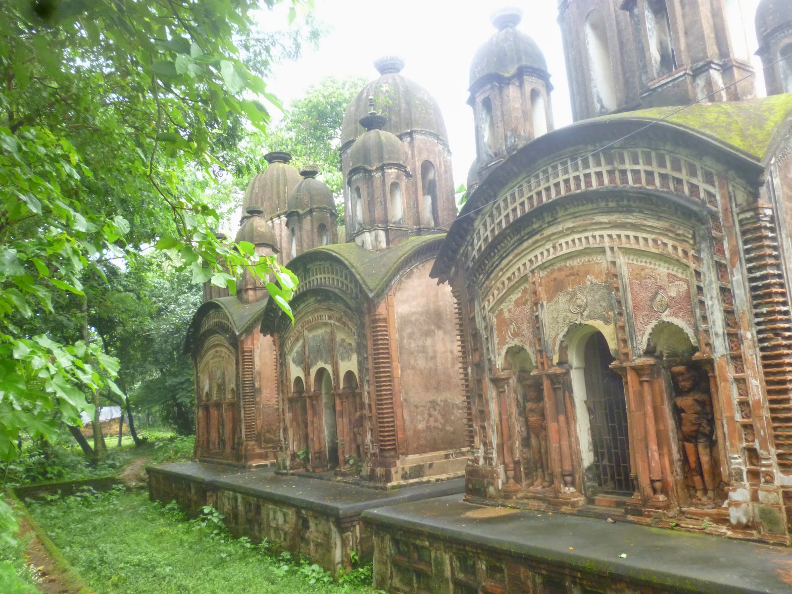 Life is amazing - enjoy it: Mandir-moy Pathra - little known grand ...