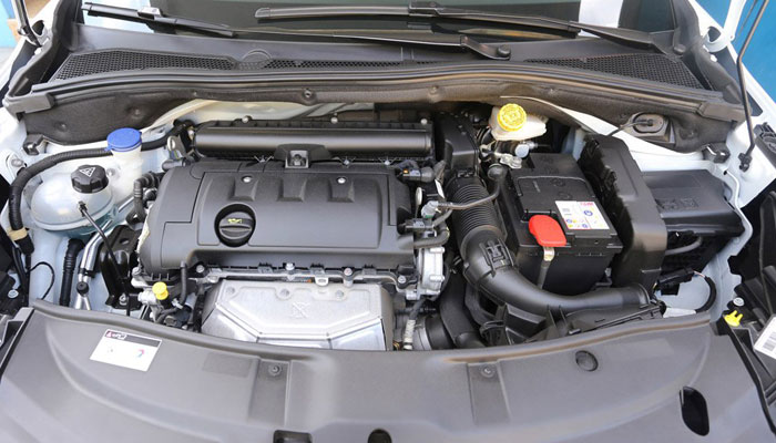 Auto Engines UK: Peugeot 2008 is a Compact SUV with Efficient Engine Range