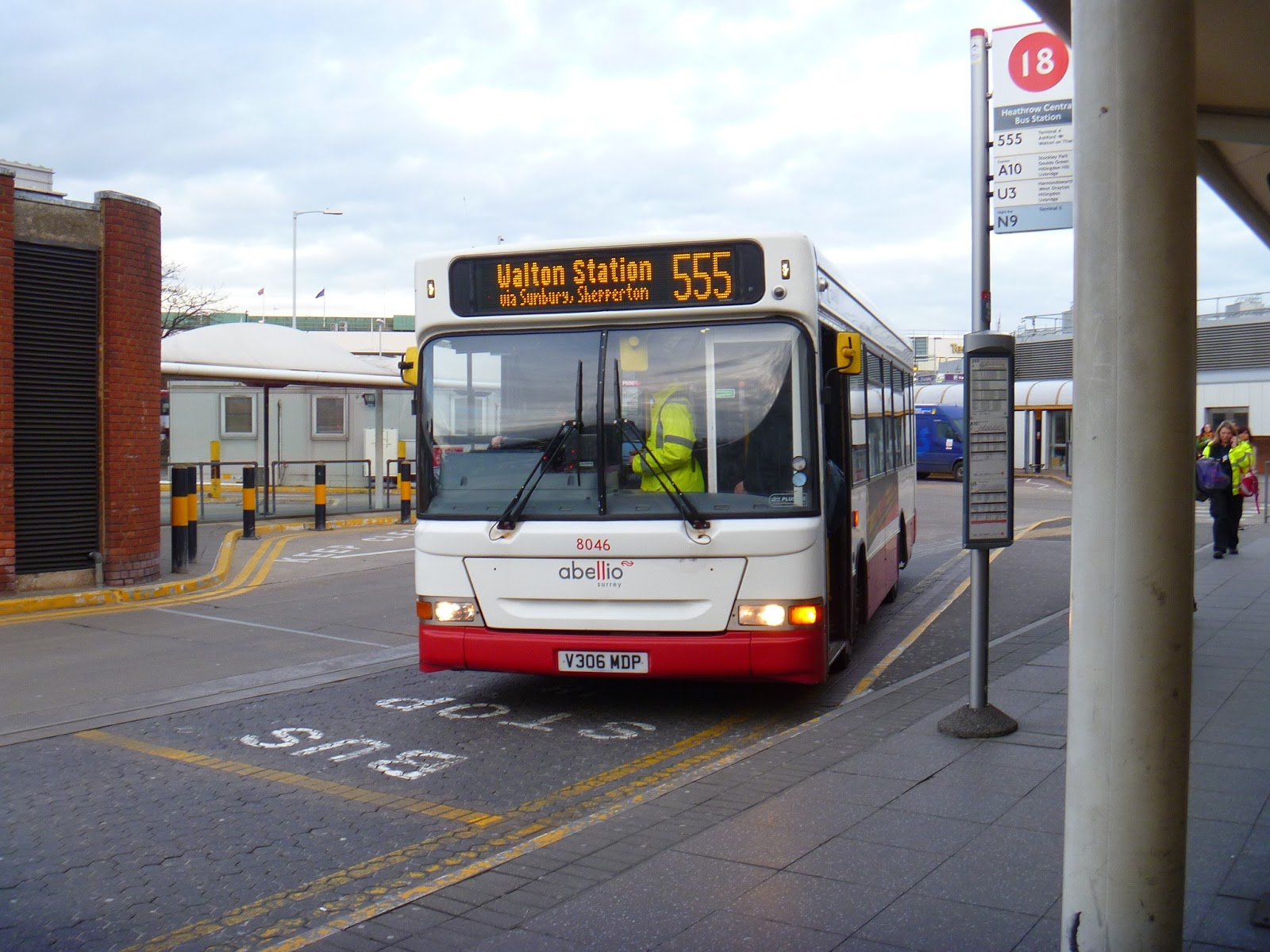 London Connected: Many Many Pictures: 6 Hours at Heathrow Central ...