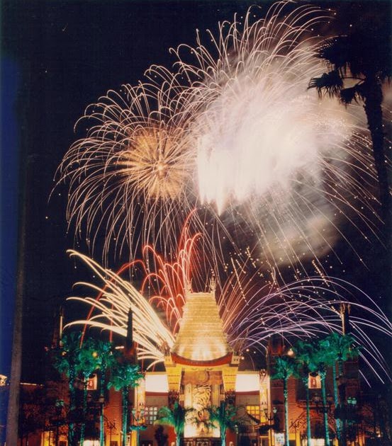 Main Street Gazette: Rockets' red glare