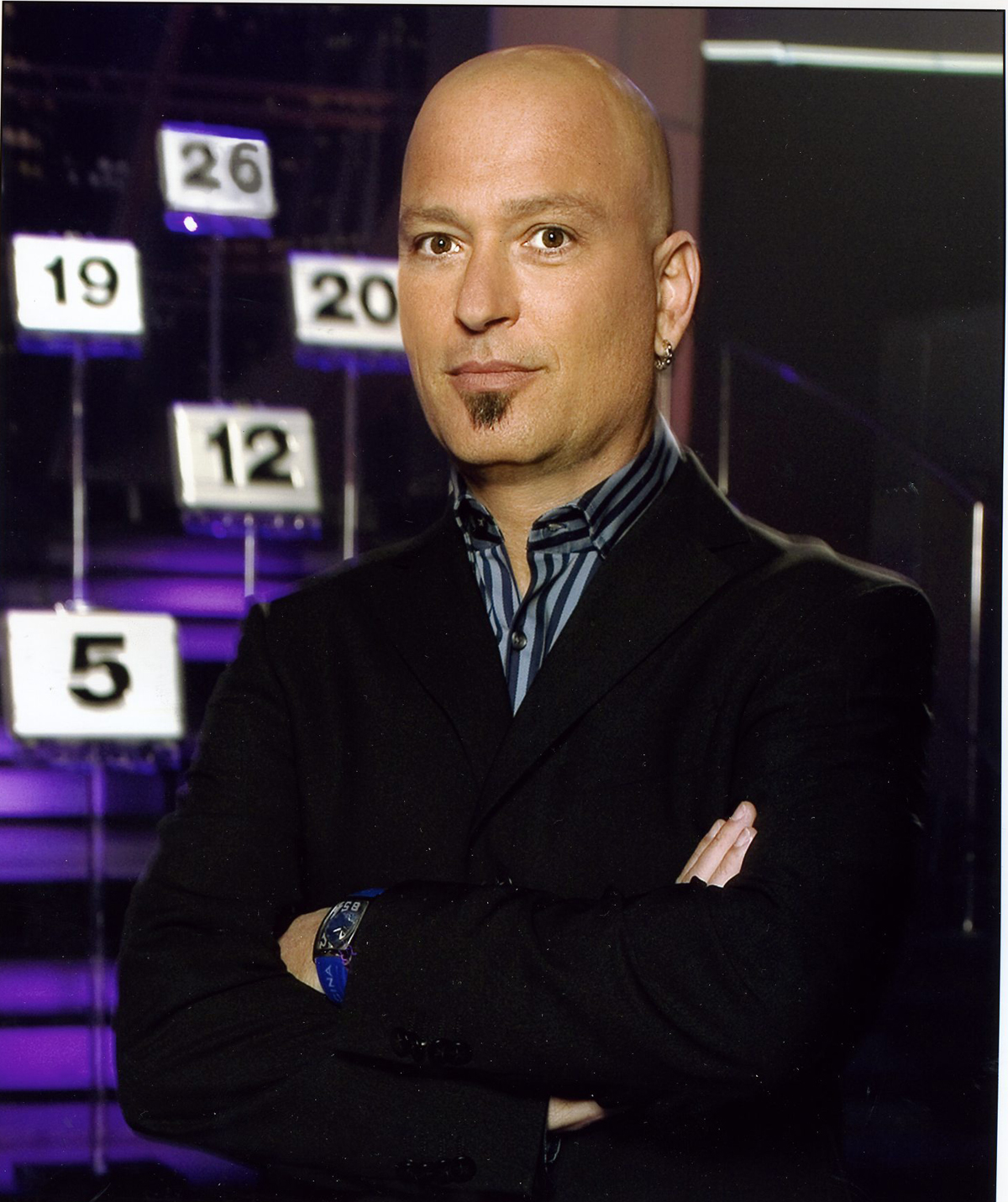 Animal World: howie mandel background