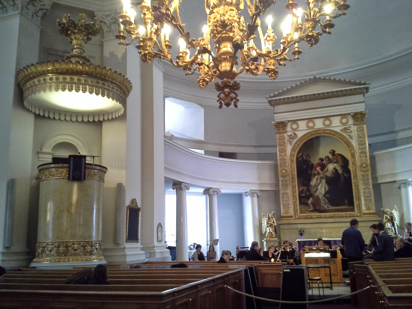 Savannilla: Helsingin kirkkoja