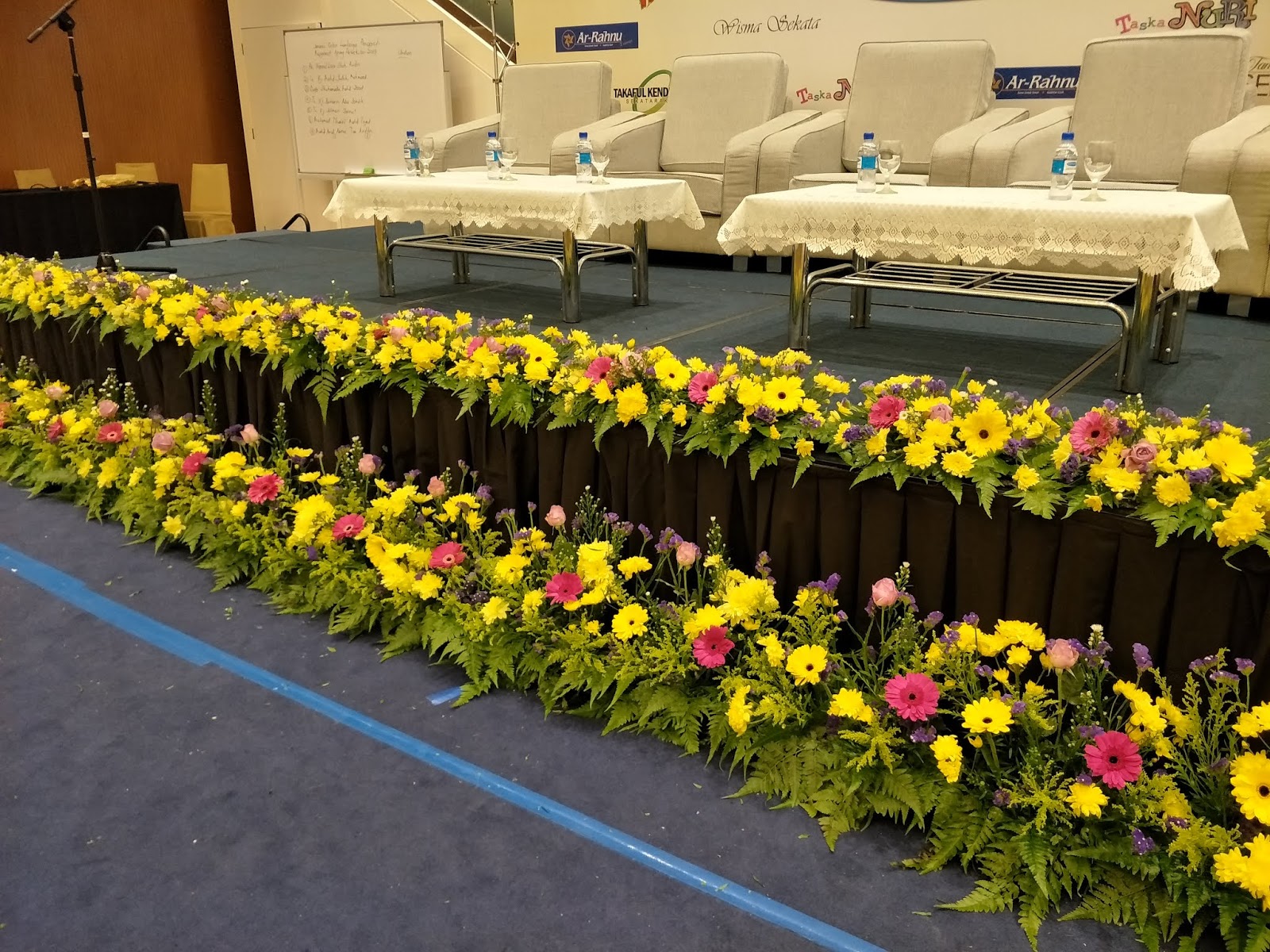 PETALS2U FLORIST & GIFTS: HIASAN BUNGA PENTAS KORPORAT