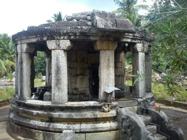 Tamilnadu Tourism: Chirakkara Mahavishnu Temple, Malaicode, Kanyakumari